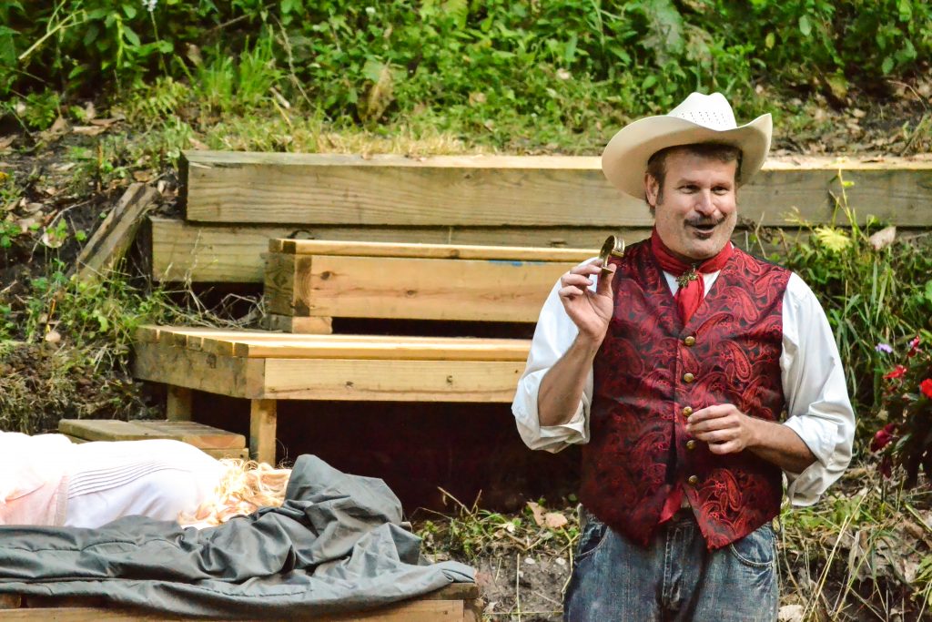 Stage Acting – upright monkey
